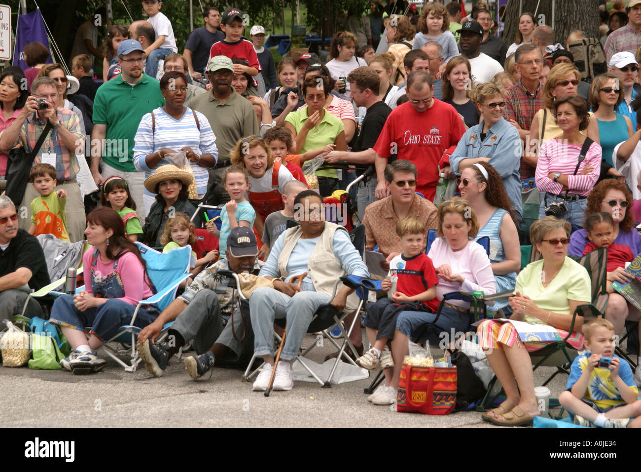 Cleveland parade the circle crowd hi-res stock photography and images ...