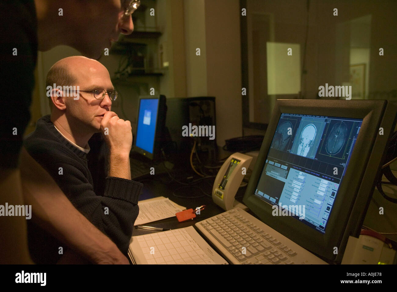 Fmri of brain hi-res stock photography and images - Alamy
