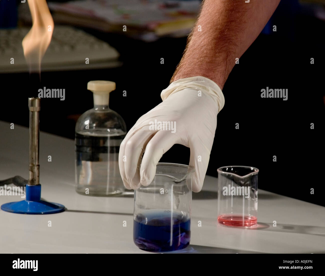science laboratory equipment Stock Photo - Alamy