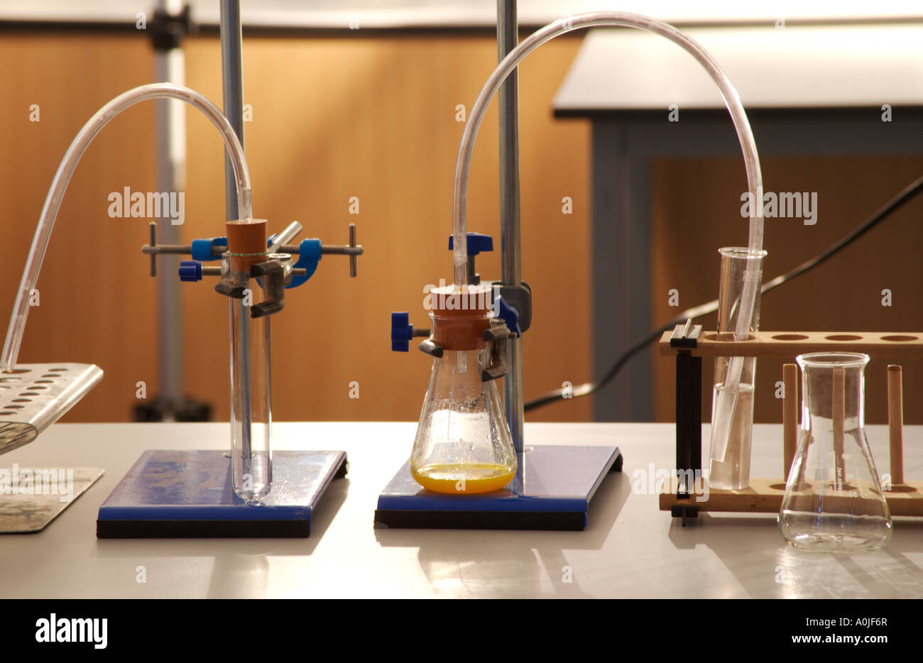 science laboratory equipment Stock Photo - Alamy