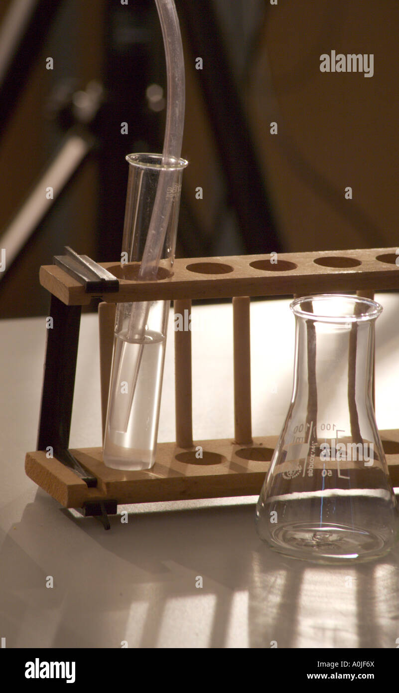 science laboratory equipment Stock Photo - Alamy