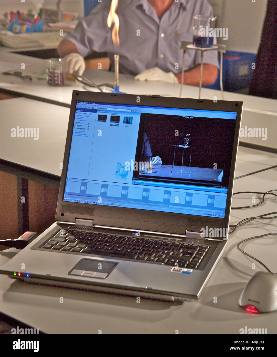 science laboratory equipment Stock Photo - Alamy