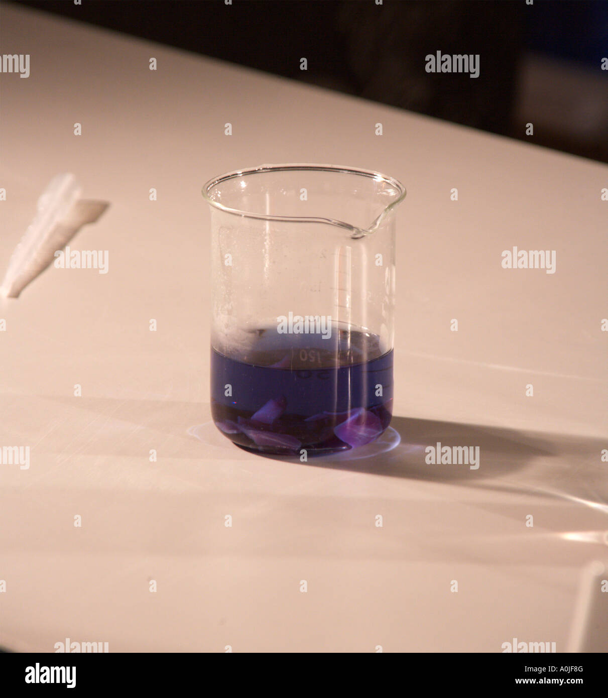 science laboratory equipment Stock Photo - Alamy