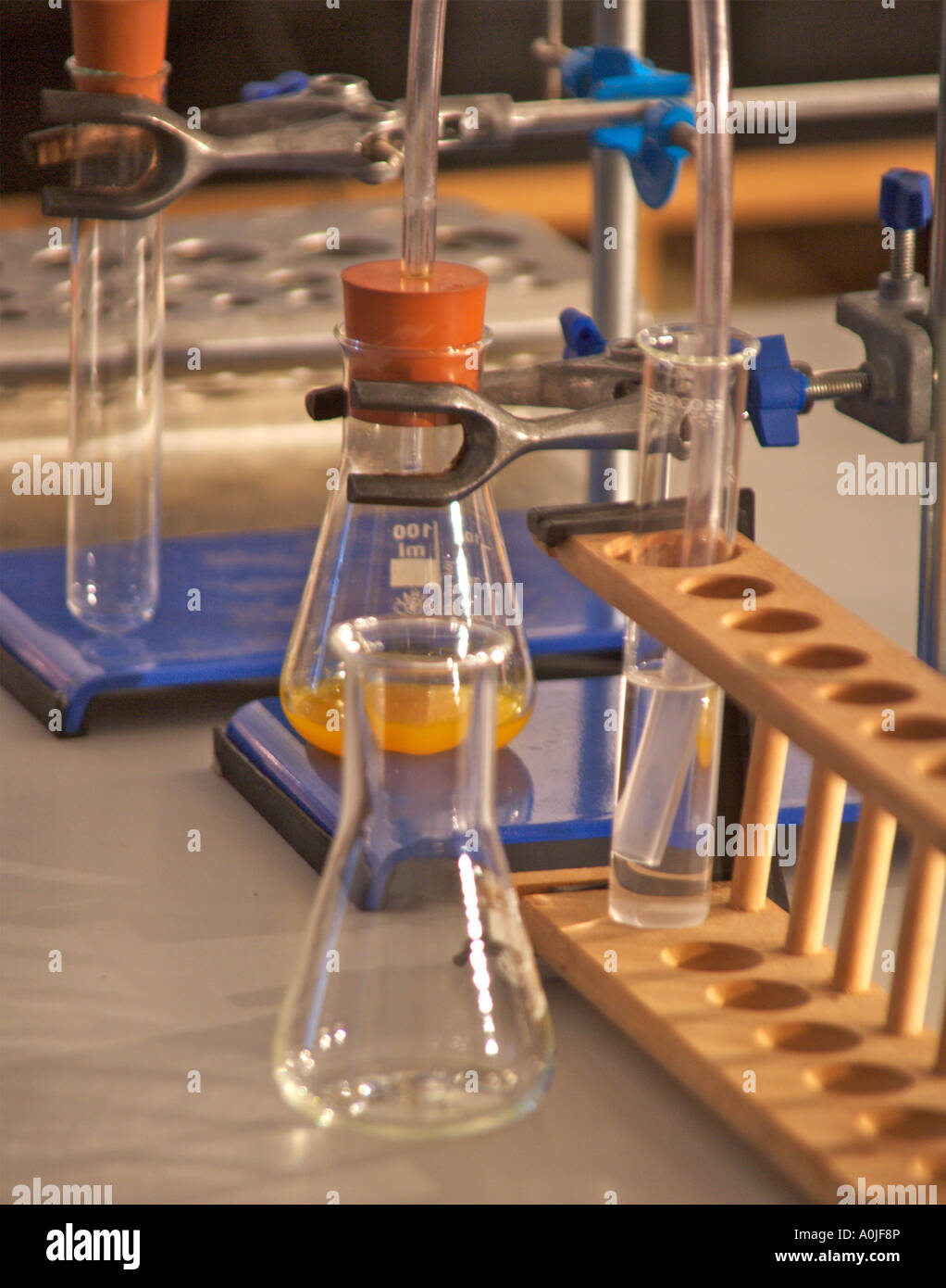 science laboratory equipment Stock Photo - Alamy