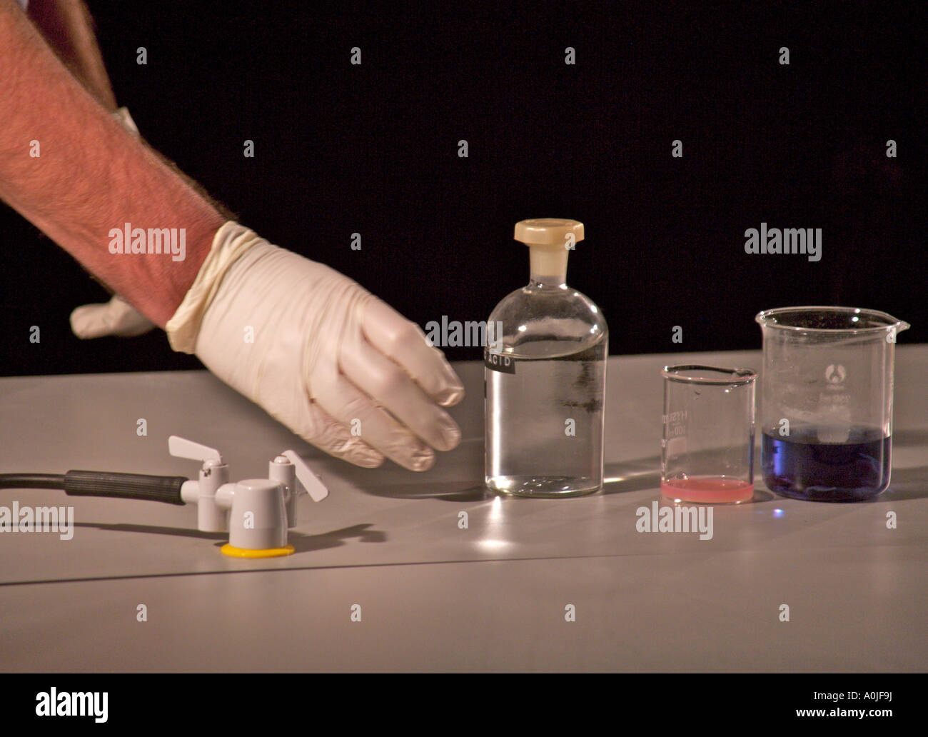 science laboratory equipment Stock Photo - Alamy
