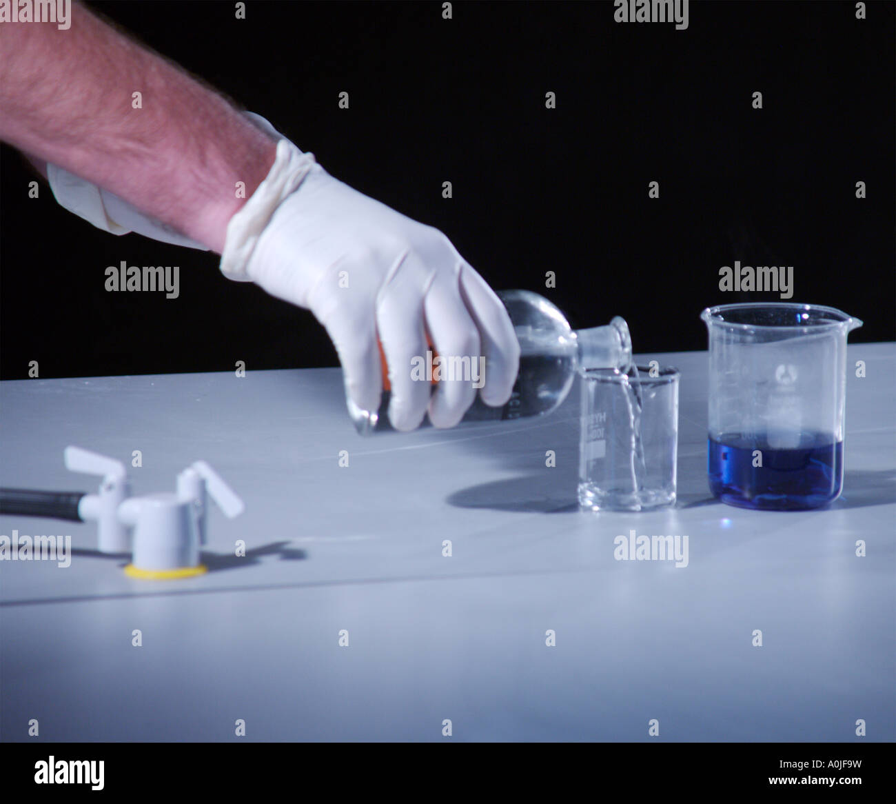 science laboratory equipment Stock Photo - Alamy