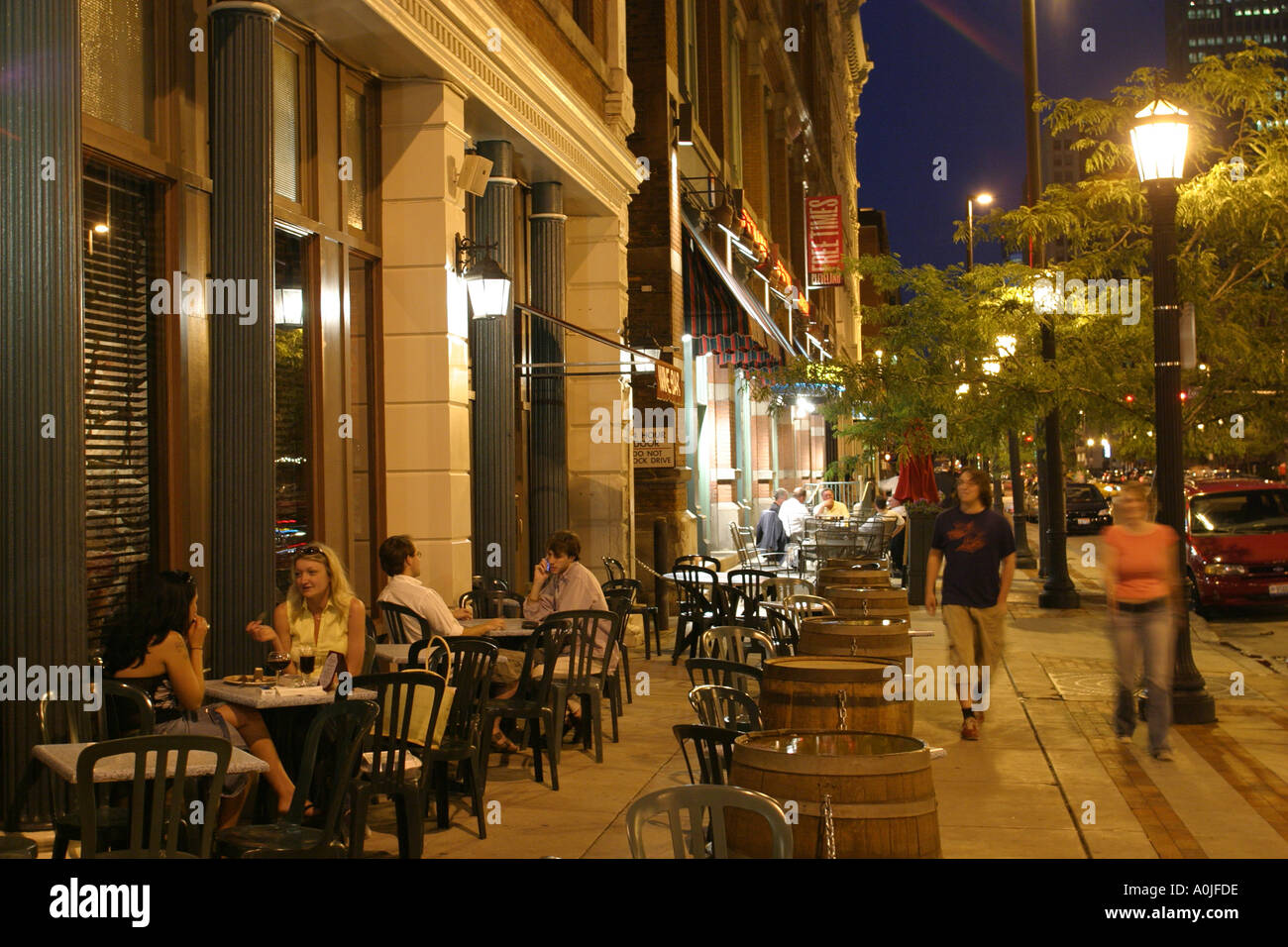 Cleveland ohio warehouse district hi-res stock photography and images ...