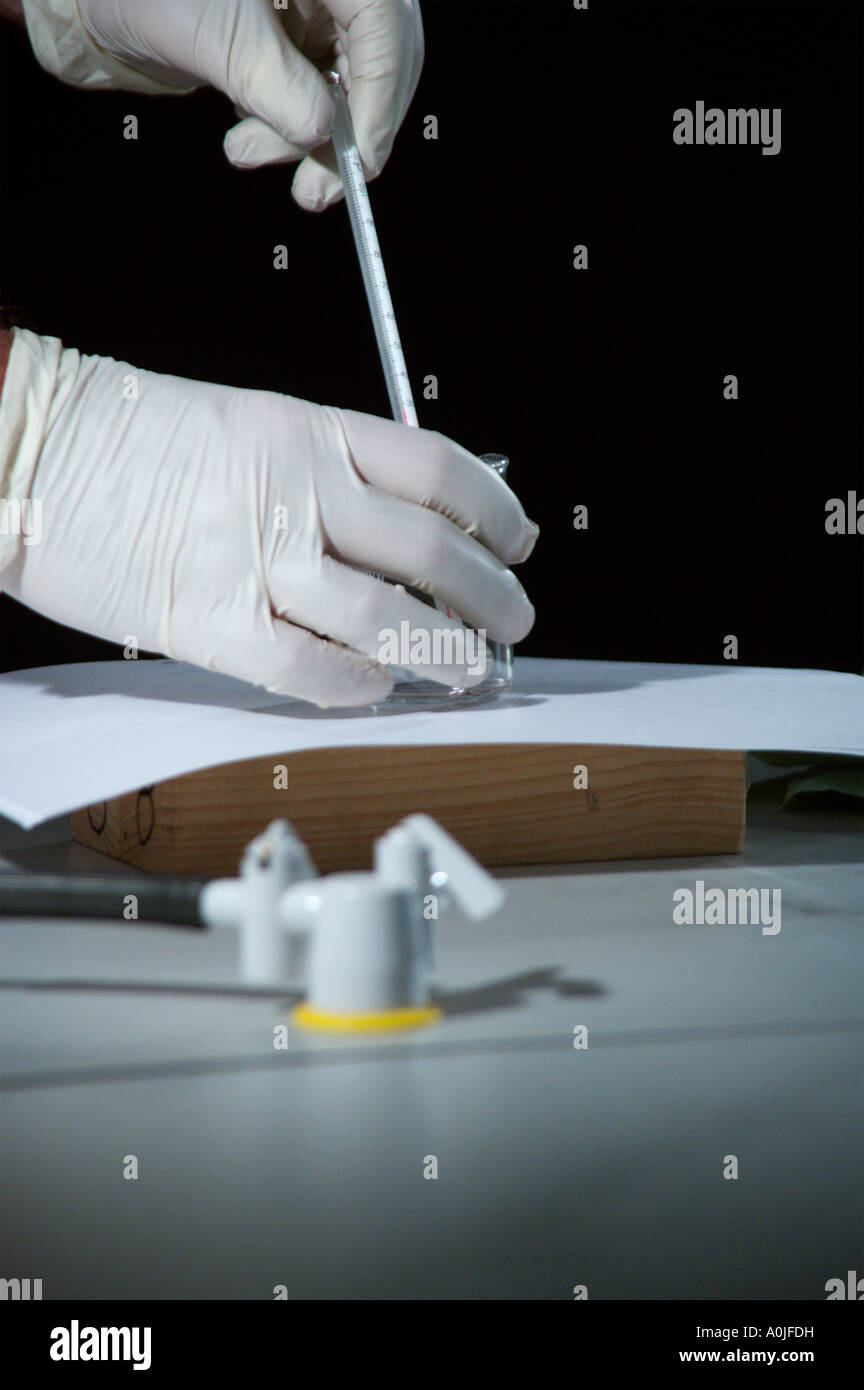 science laboratory equipment Stock Photo - Alamy