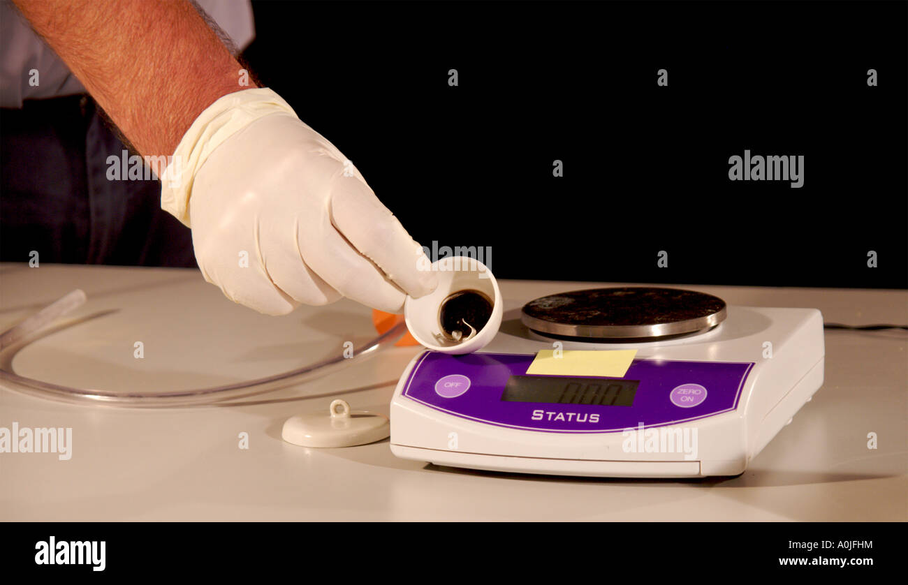 science laboratory equipment Stock Photo - Alamy