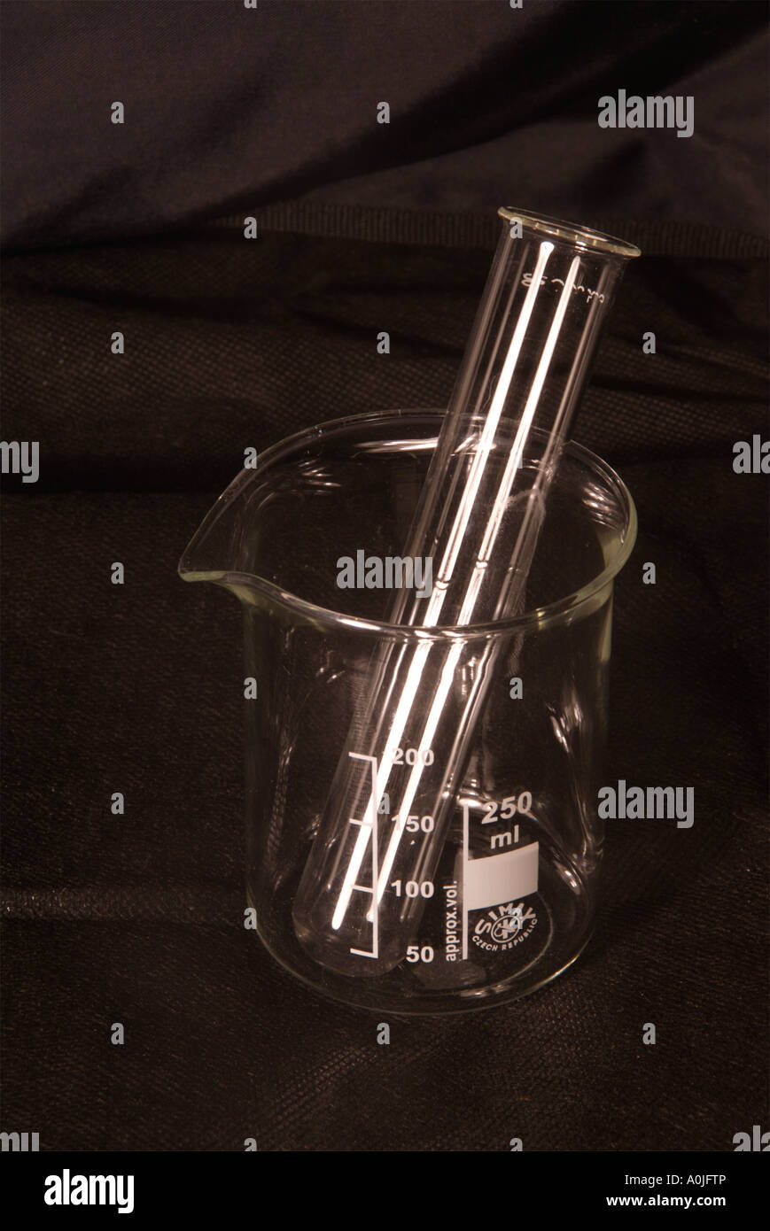 science laboratory equipment Stock Photo - Alamy