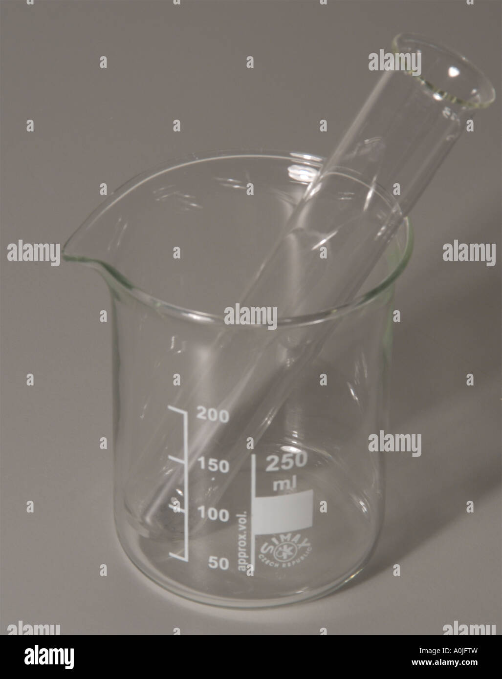 science laboratory equipment Stock Photo - Alamy