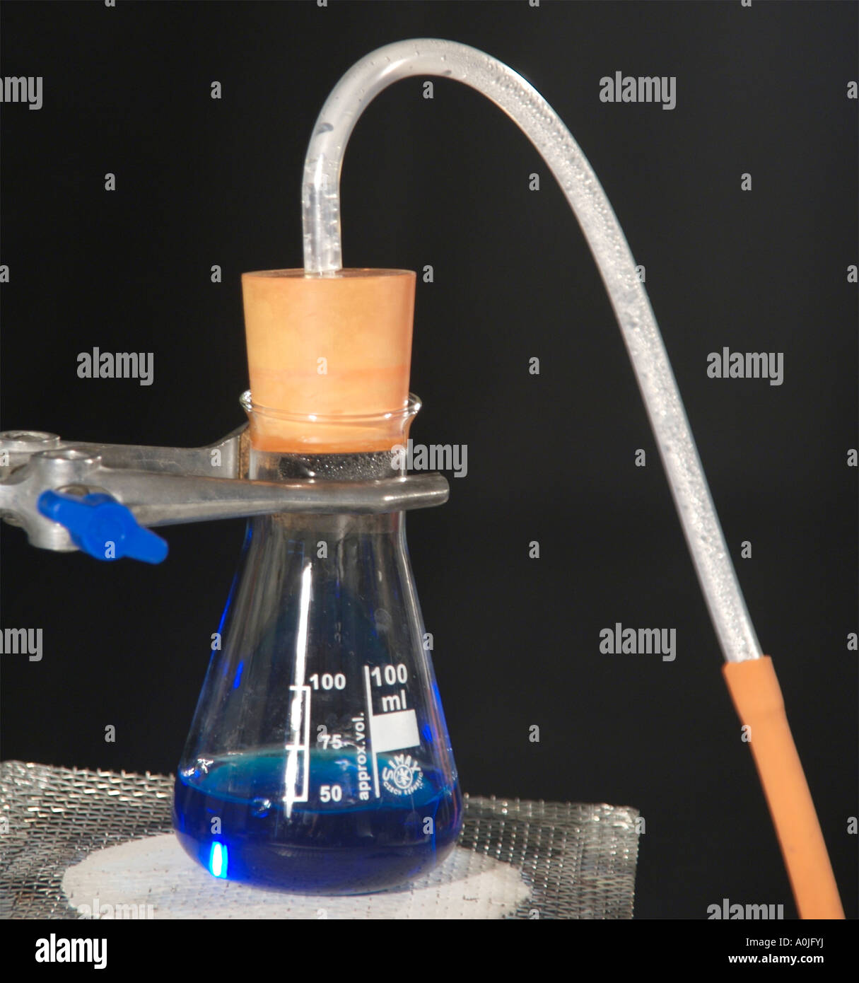 science laboratory equipment Stock Photo - Alamy