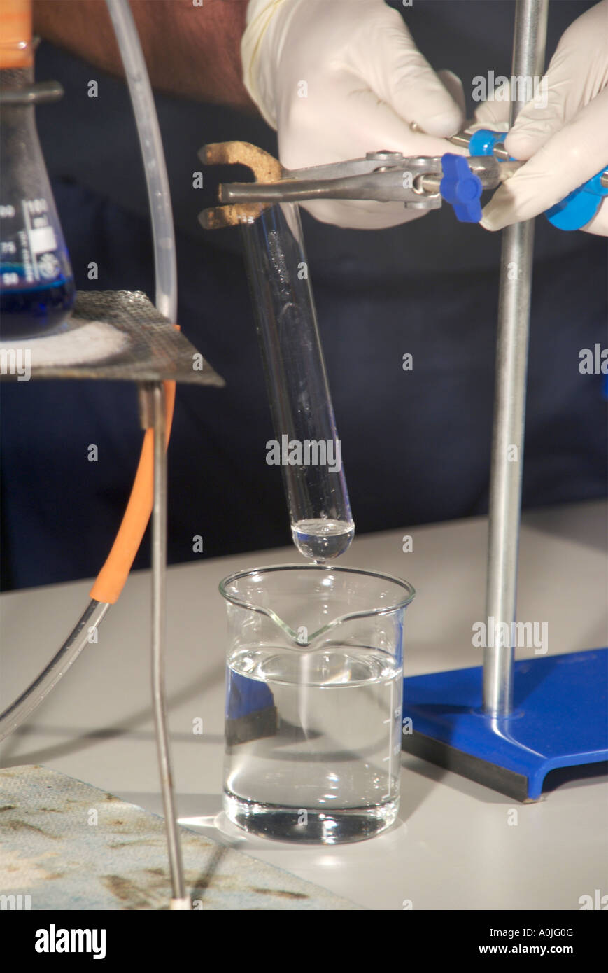 science laboratory equipment Stock Photo - Alamy