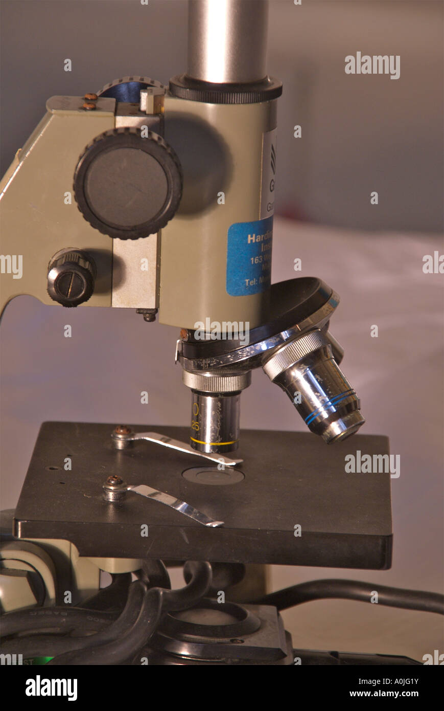 science laboratory equipment Stock Photo - Alamy