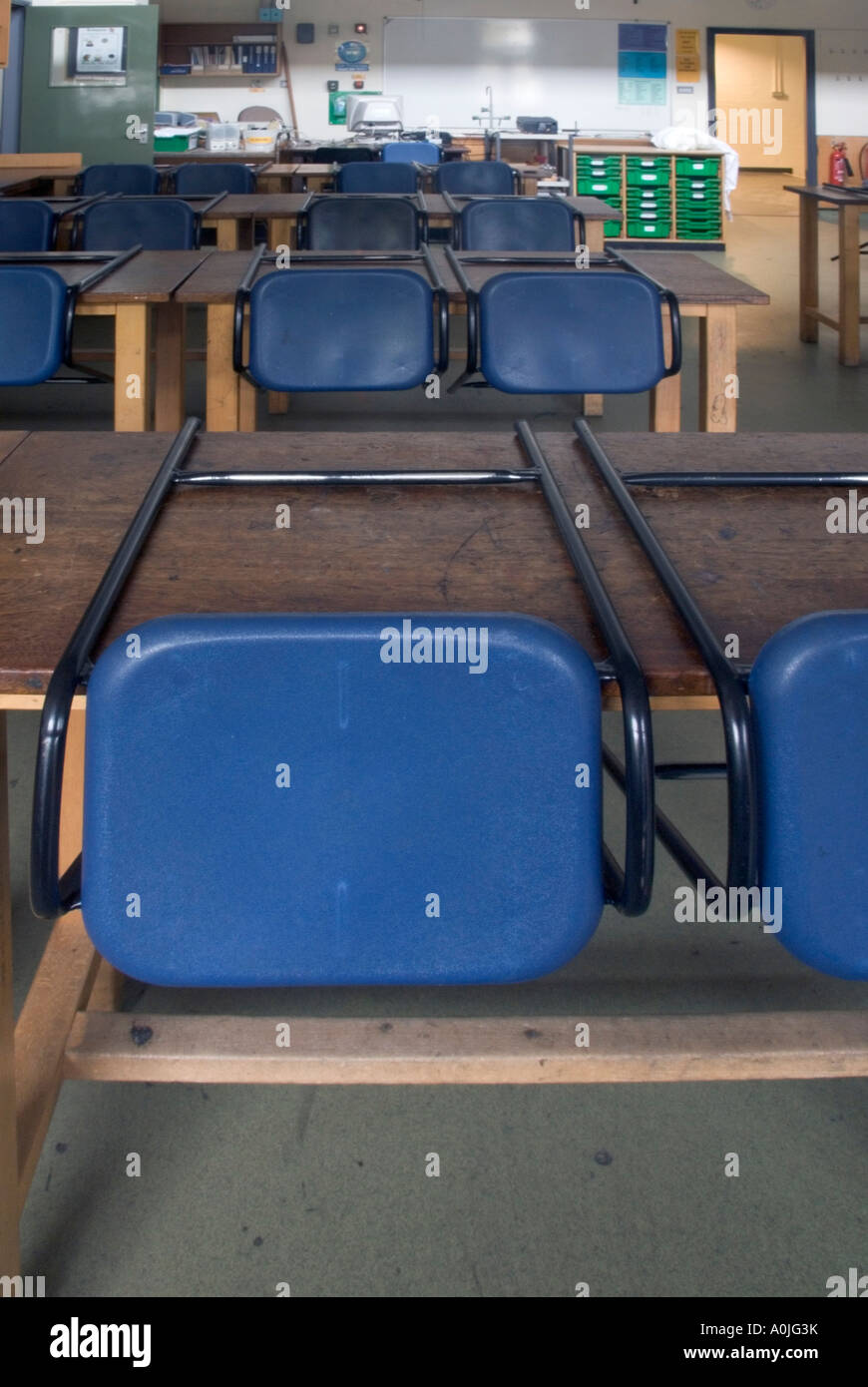 science laboratory equipment Stock Photo - Alamy