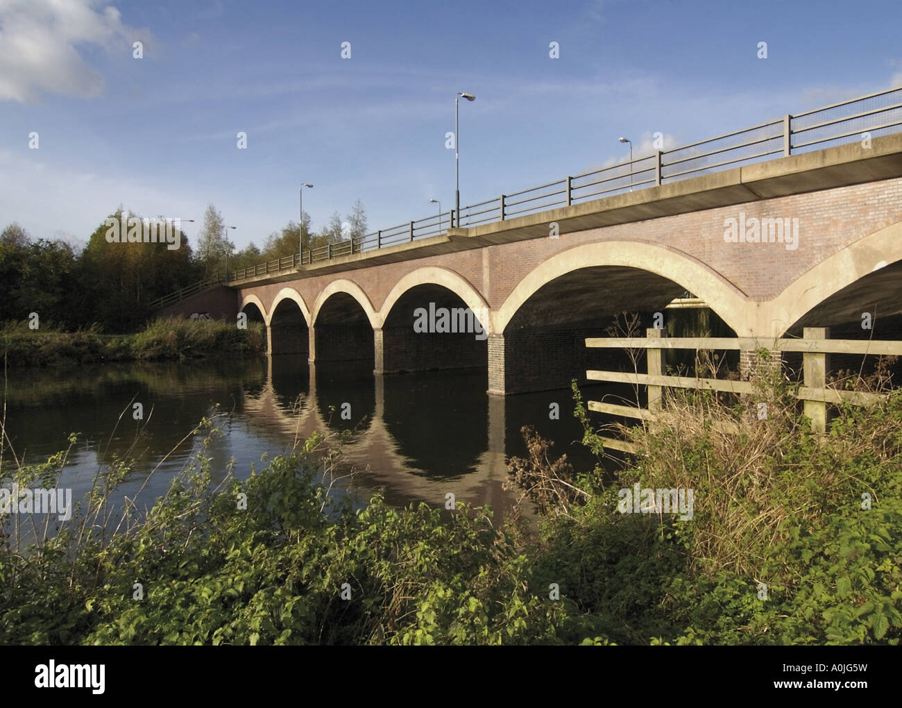 bridge over river avon stratford upon avon warwickshire midlands ...