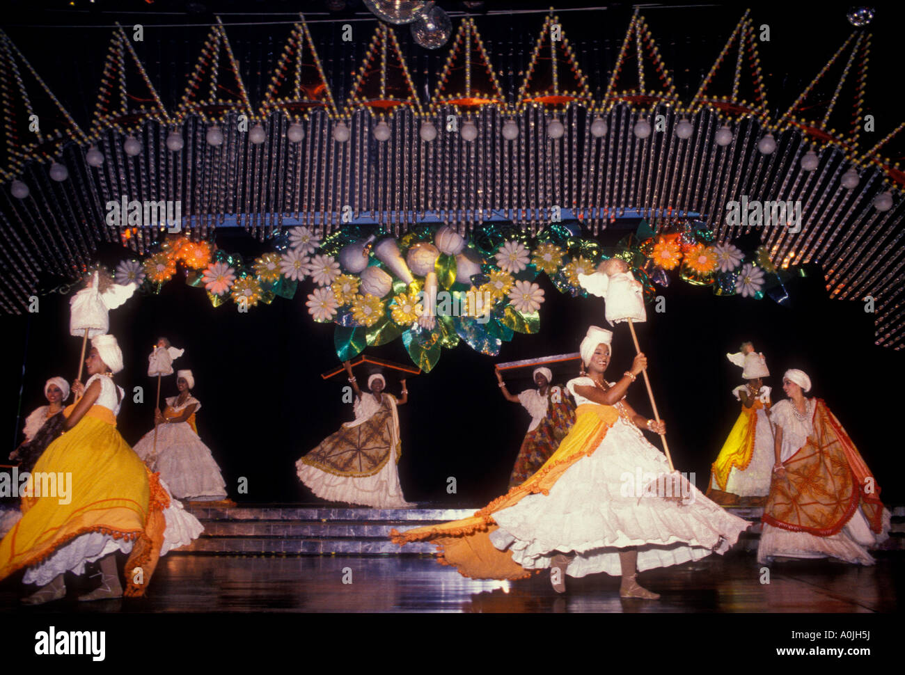 Brazilians Brazilian dance dancers dancing carnival costumes nightclub ...