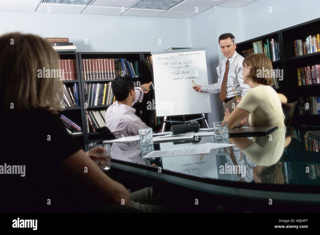 Businessman discussion presentation group hi-res stock photography and ...