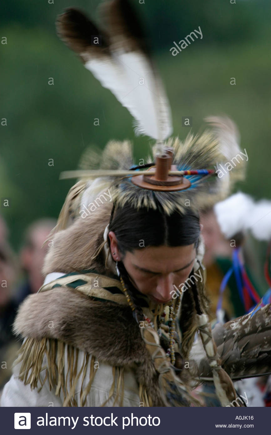 Native American War Dance Stock Photos & Native American War Dance ...