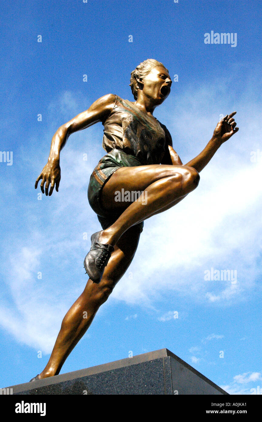 The Betty Cuthbert bronze statue outside the Melbourne Cricket Ground ...
