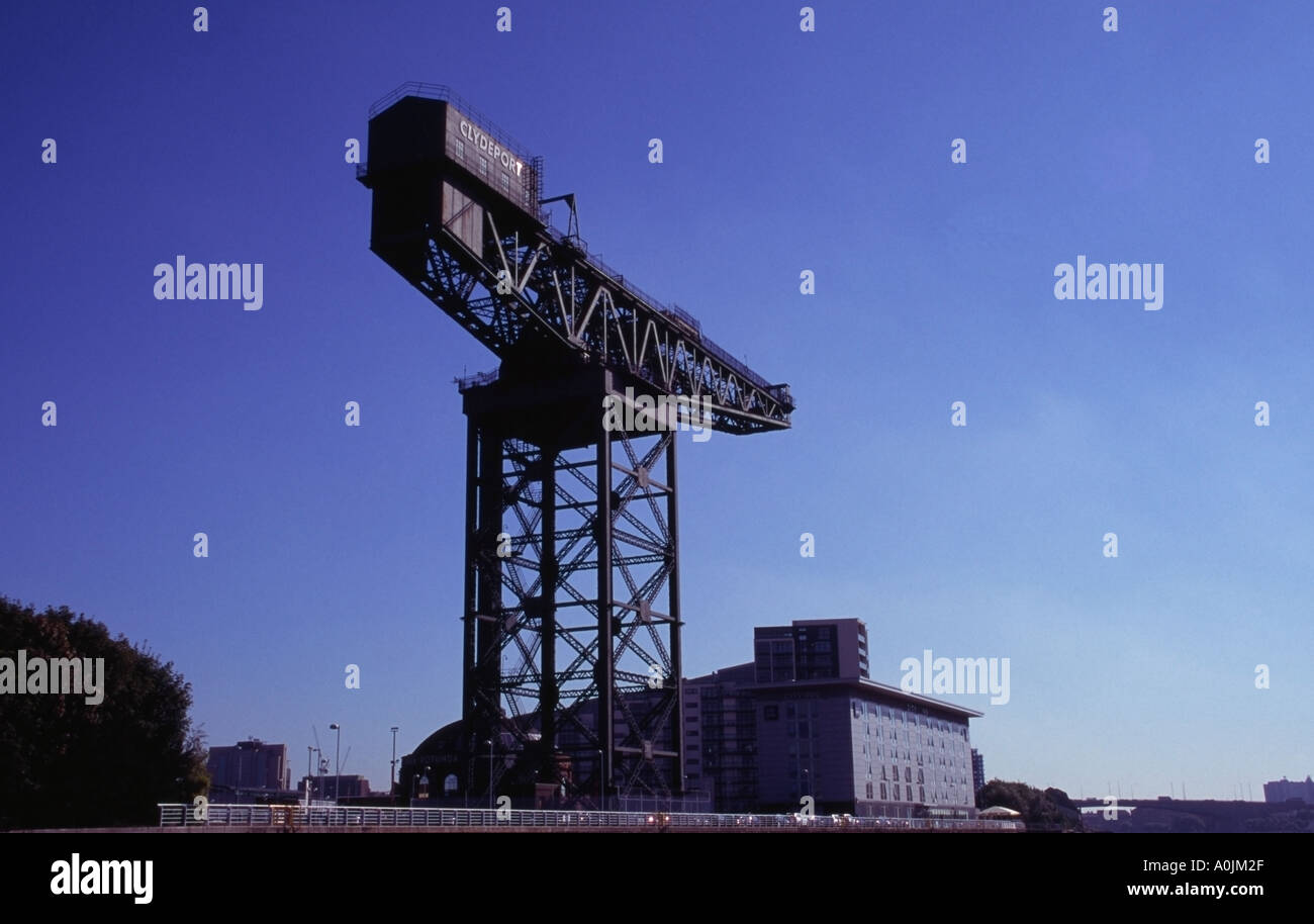 Clydeside shipbuilding hi-res stock photography and images - Alamy