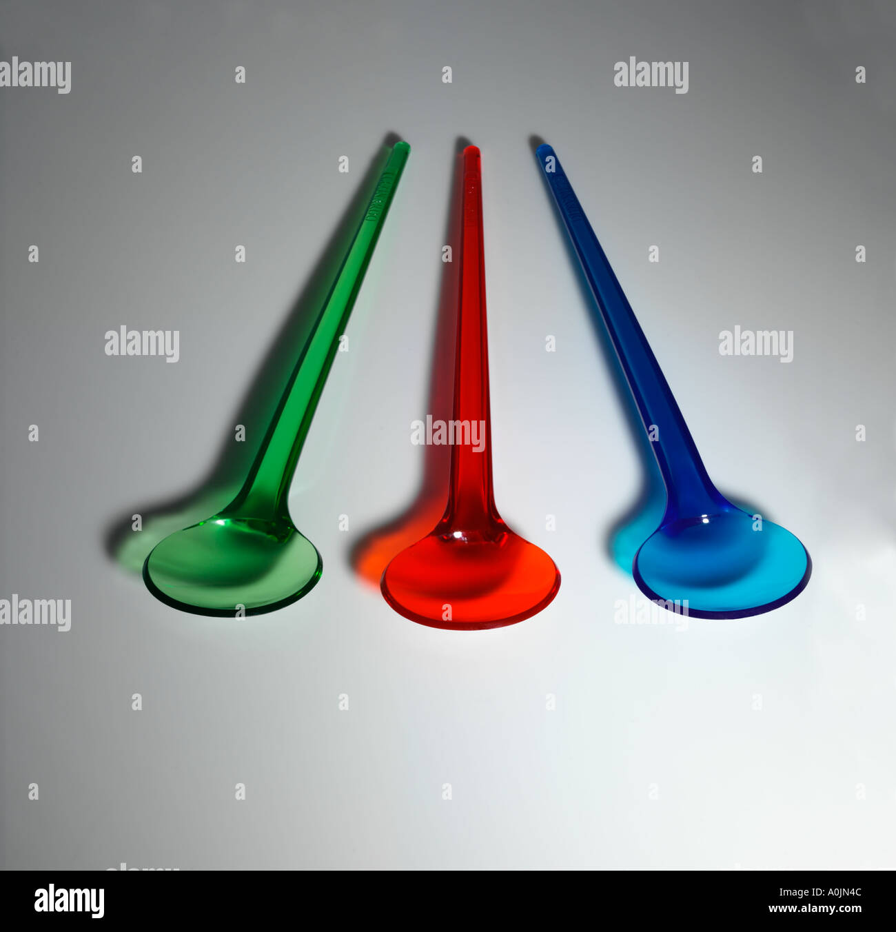 Coloured plastic spoons hi-res stock photography and images - Alamy