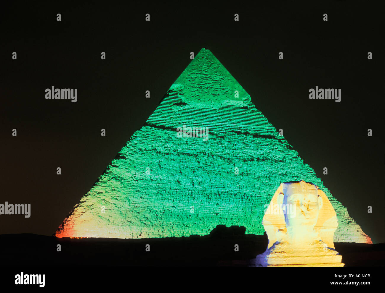 Guard at the great pyramids hi-res stock photography and images - Alamy