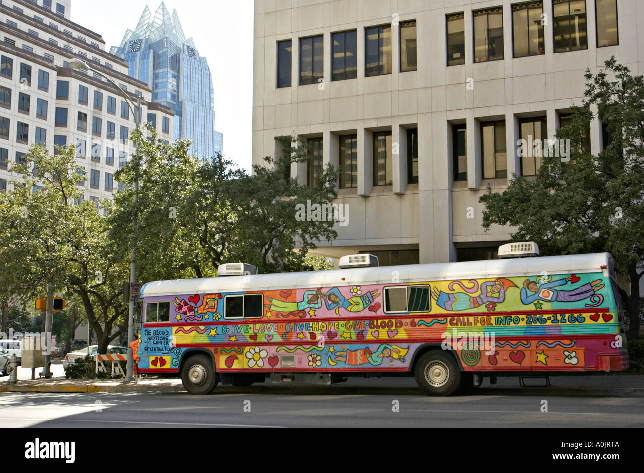 Mobile blood donation bus hi-res stock photography and images - Alamy