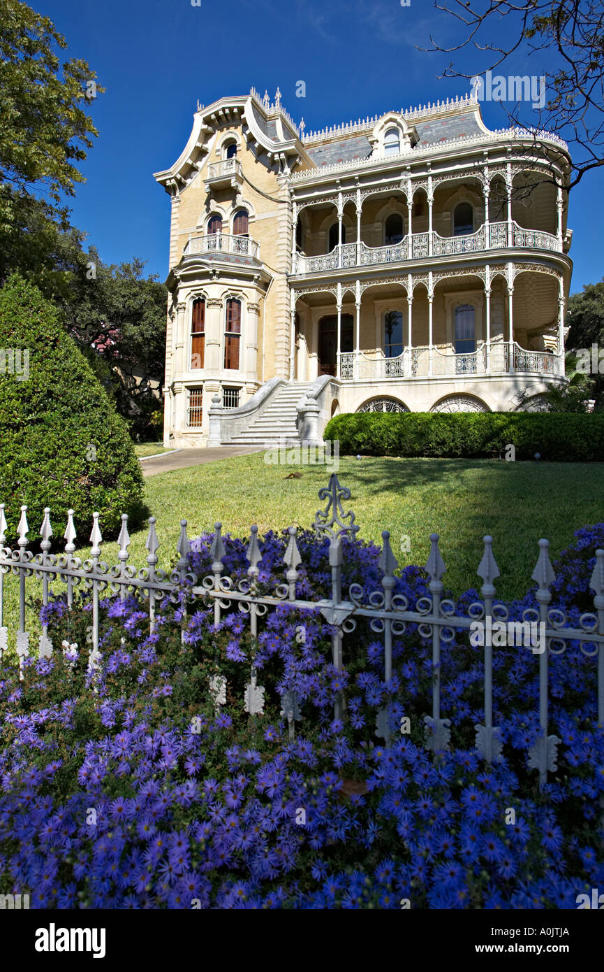Elegant late 19th century house hi-res stock photography and images - Alamy