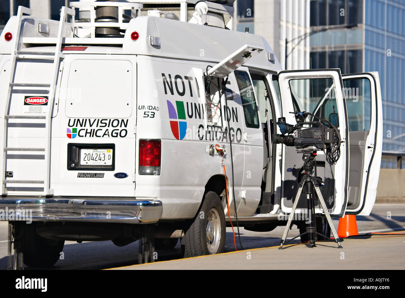 Telemundo van hi-res stock photography and images - Alamy