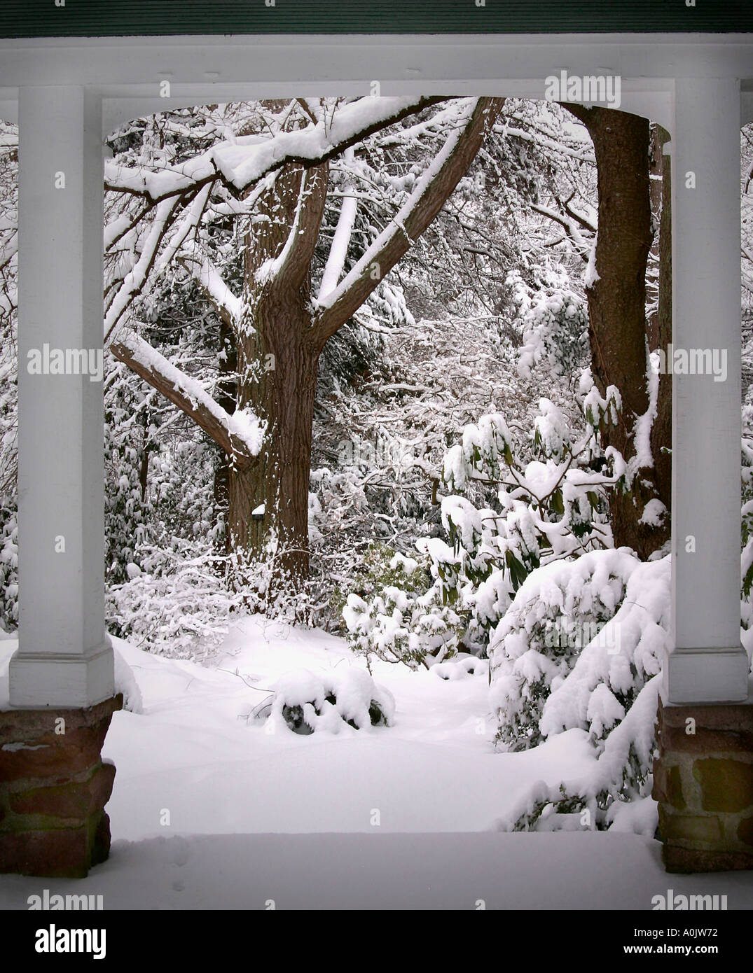 Garden winter snow veranda hi-res stock photography and images - Alamy