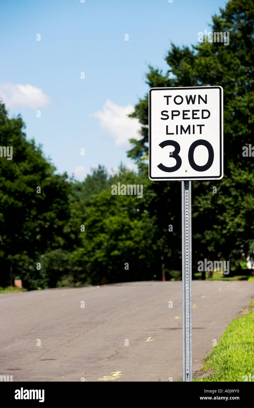TOWN SPEED LIMIT SIGN, MILES PER HOUR Stock Photo - Alamy