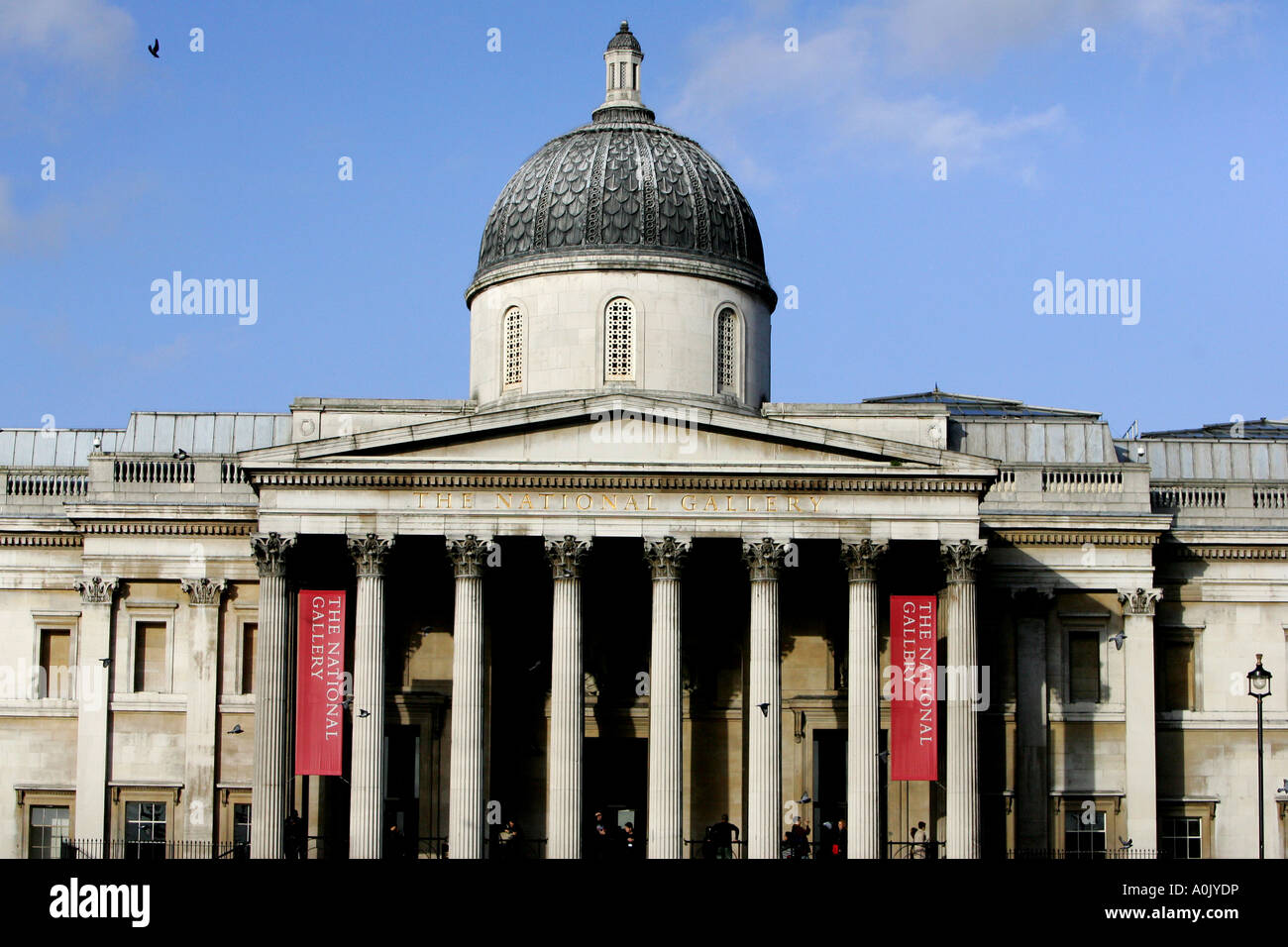 Waterloo square gallery hi-res stock photography and images - Alamy
