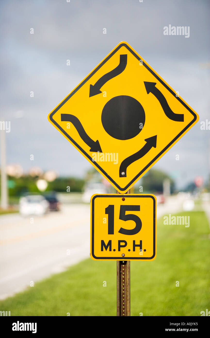 TRAFFIC CIRCLE AHEAD SIGN Stock Photo - Alamy