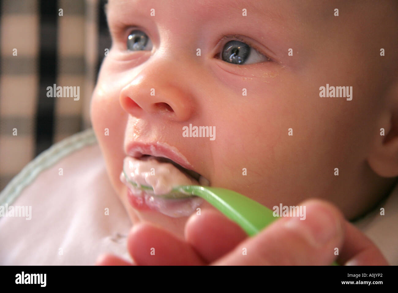 Solids baby hi-res stock photography and images - Alamy