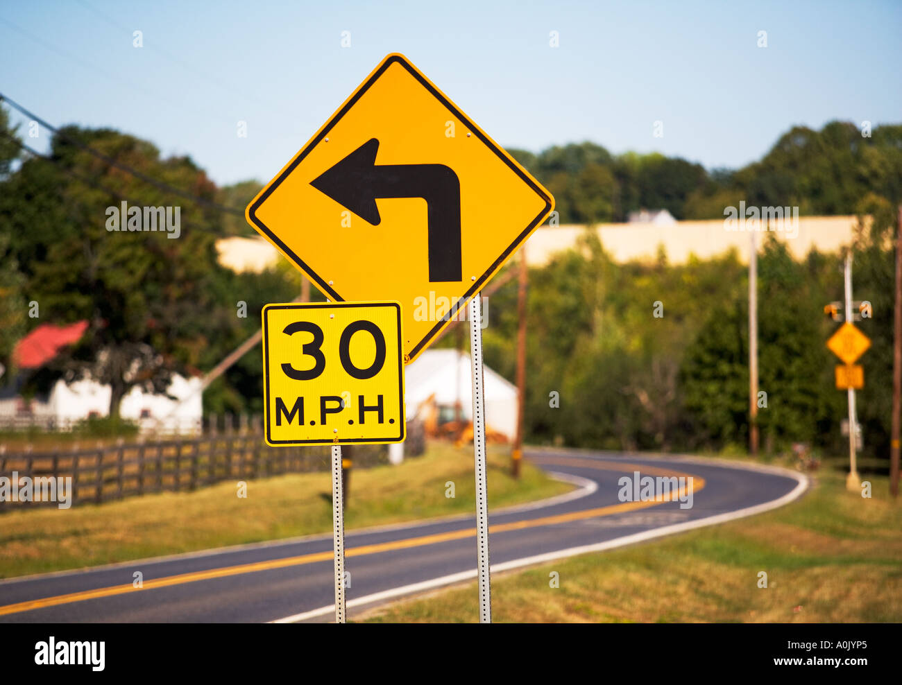 Left turn lanes hi-res stock photography and images - Alamy