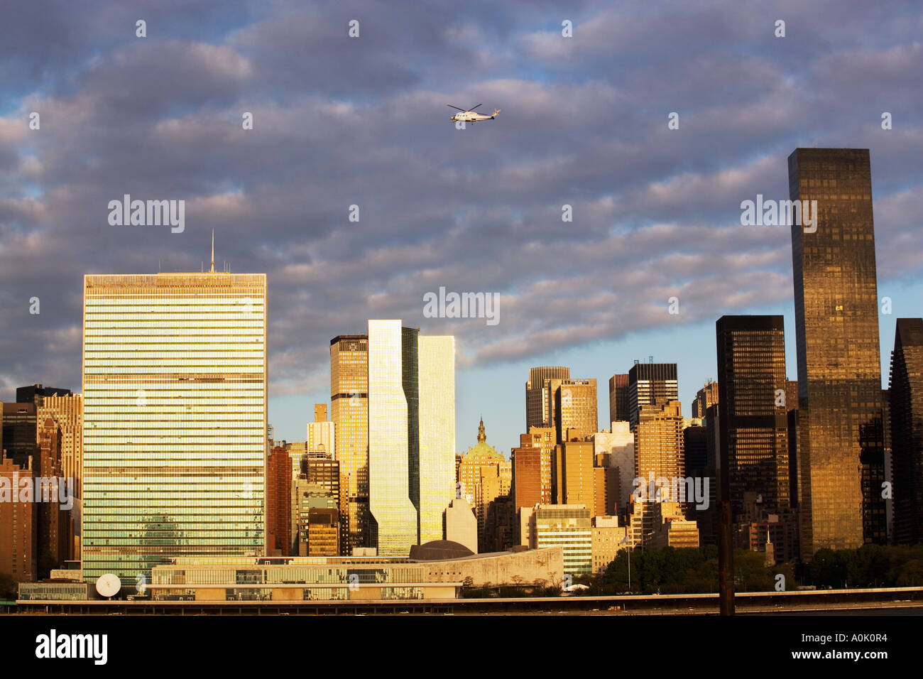 TRUMP WORLD TOWER AND THE UNITED NATIONS, NEW YORK CITY Stock Photo - Alamy