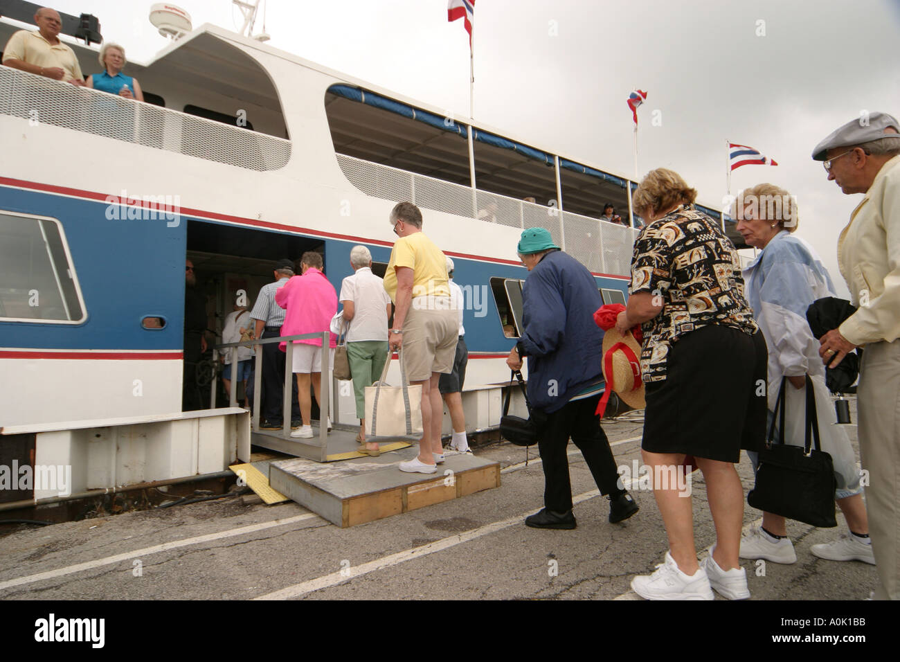 Goodtime tour boat hi-res stock photography and images - Alamy