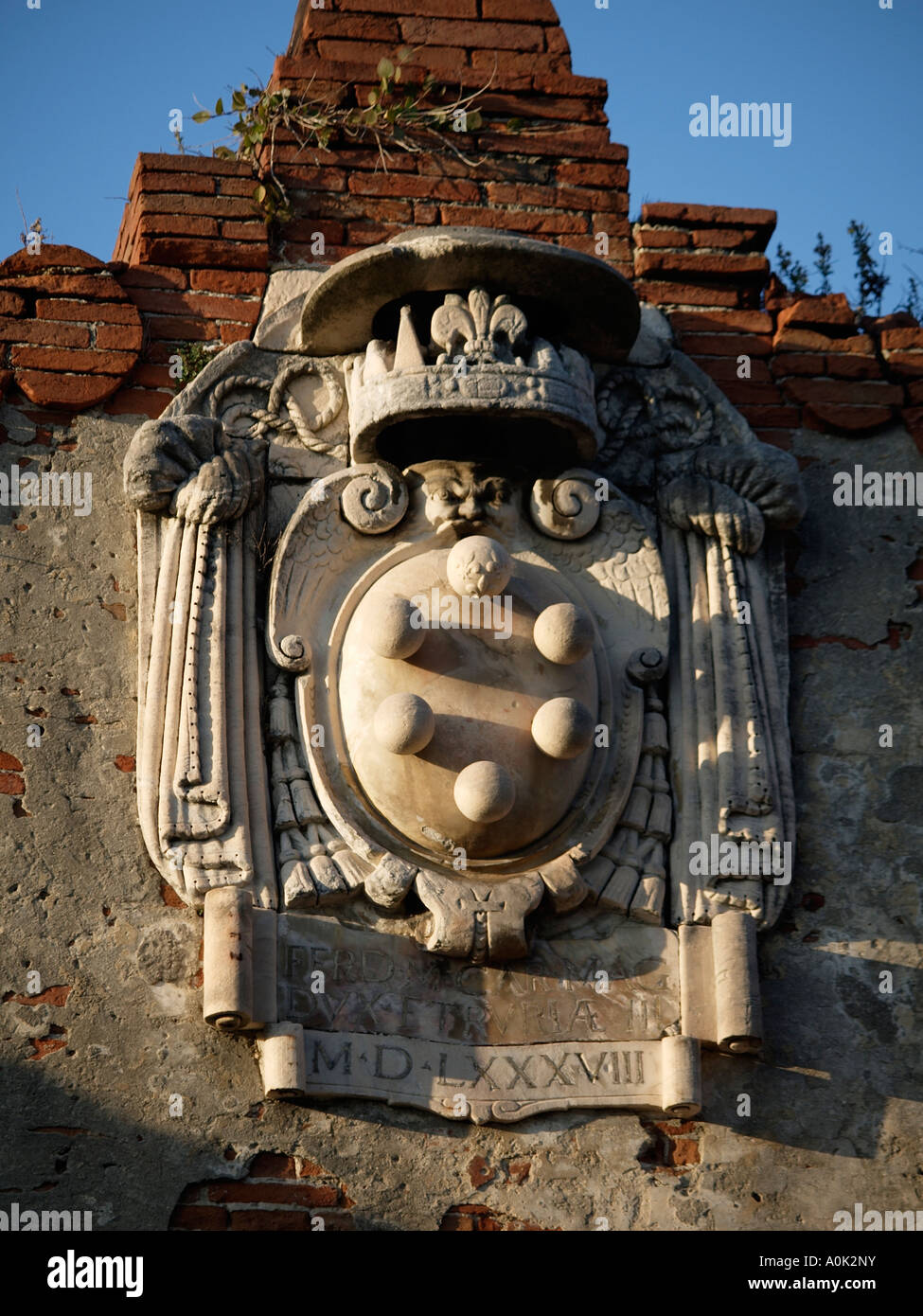 Coat of arms of the medici family hi-res stock photography and images ...