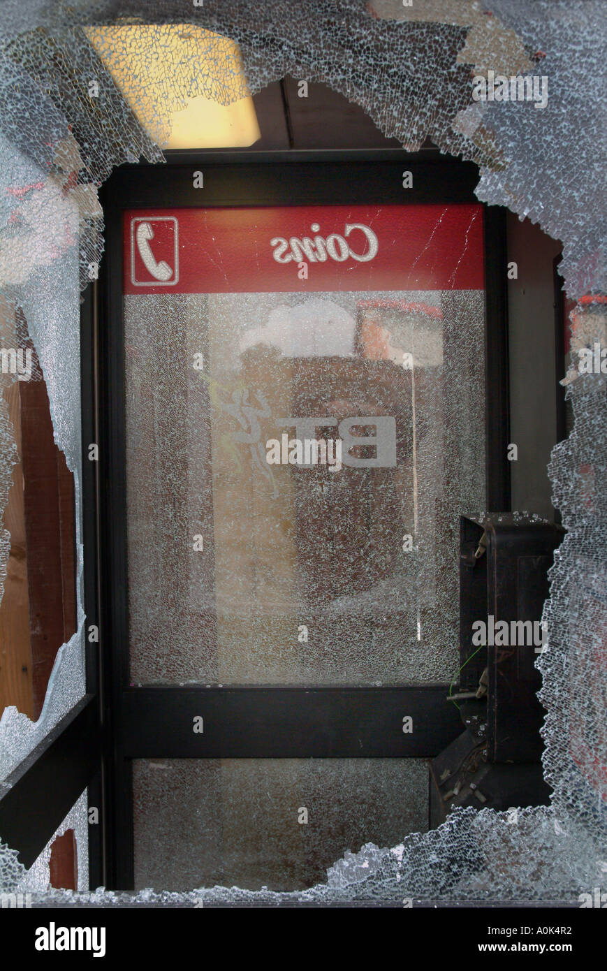 Broken phone box london hi-res stock photography and images - Alamy