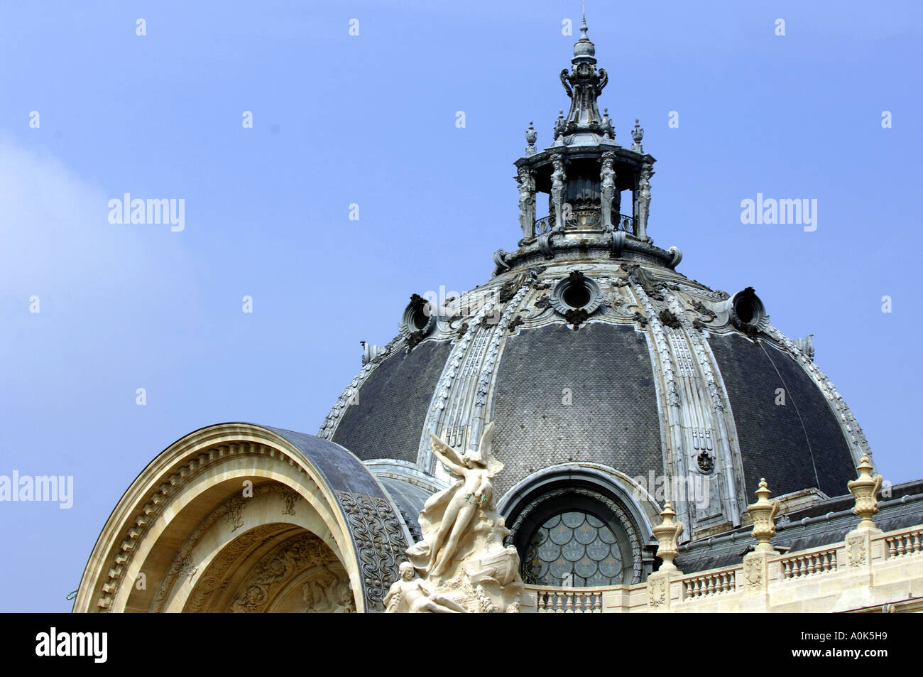 paris parisien parisian france french travel tourism architecture ...