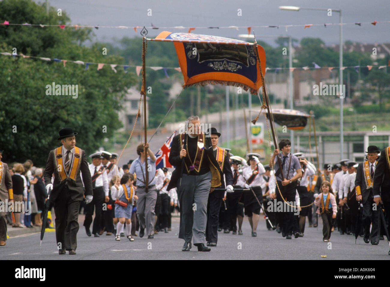 Apprentice boys parade derry hi-res stock photography and images - Alamy