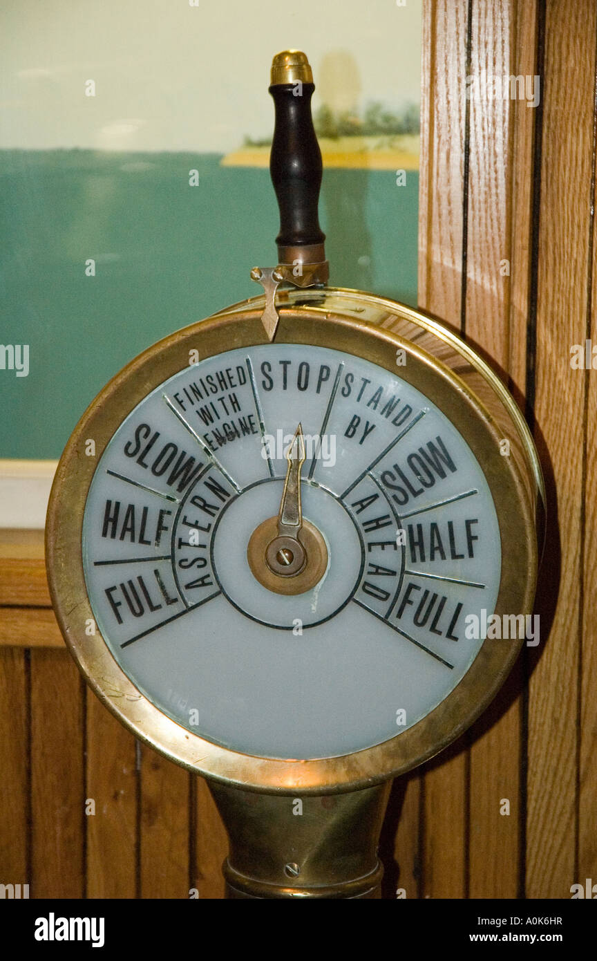Antique Freighter throttle engine control at the Port Huron Museum ...