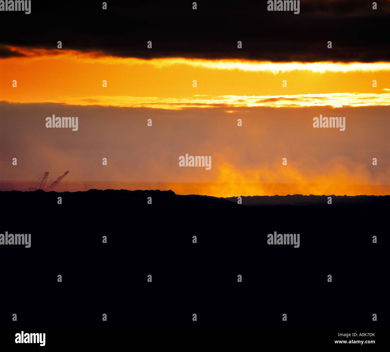 Oil shale mining alberta hi-res stock photography and images - Alamy