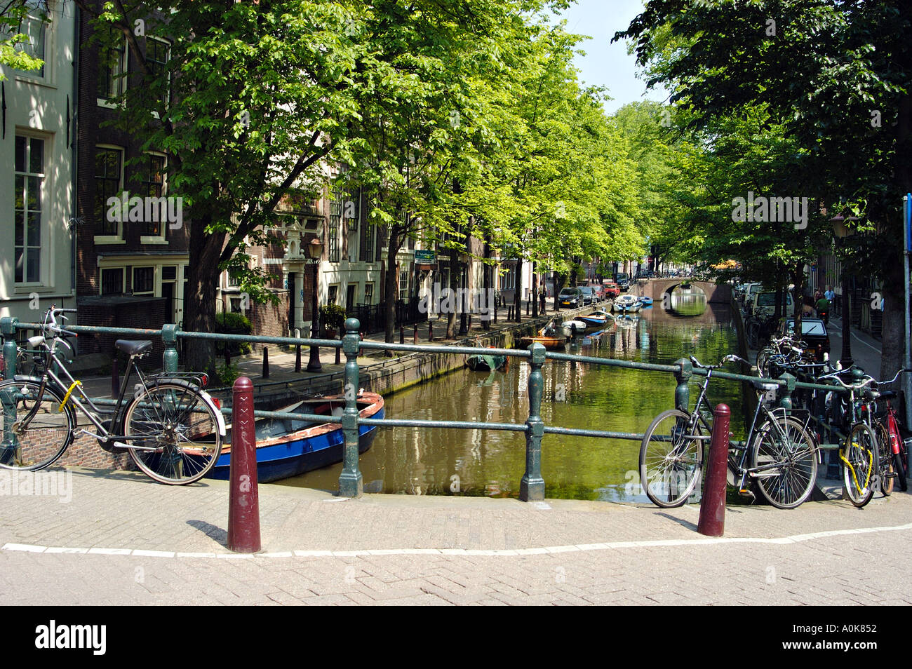 Bridge over gracht in Amsterdam Stock Photo - Alamy