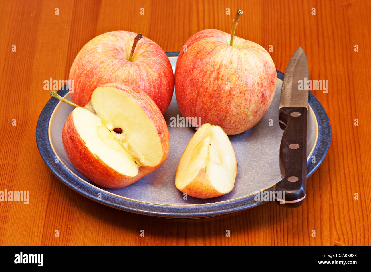 Plate of Apples Stock Photo - Alamy