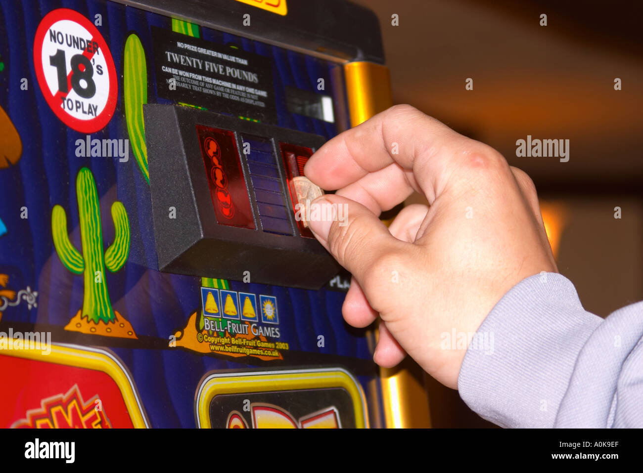 Fruit machine and pub hi-res stock photography and images - Alamy