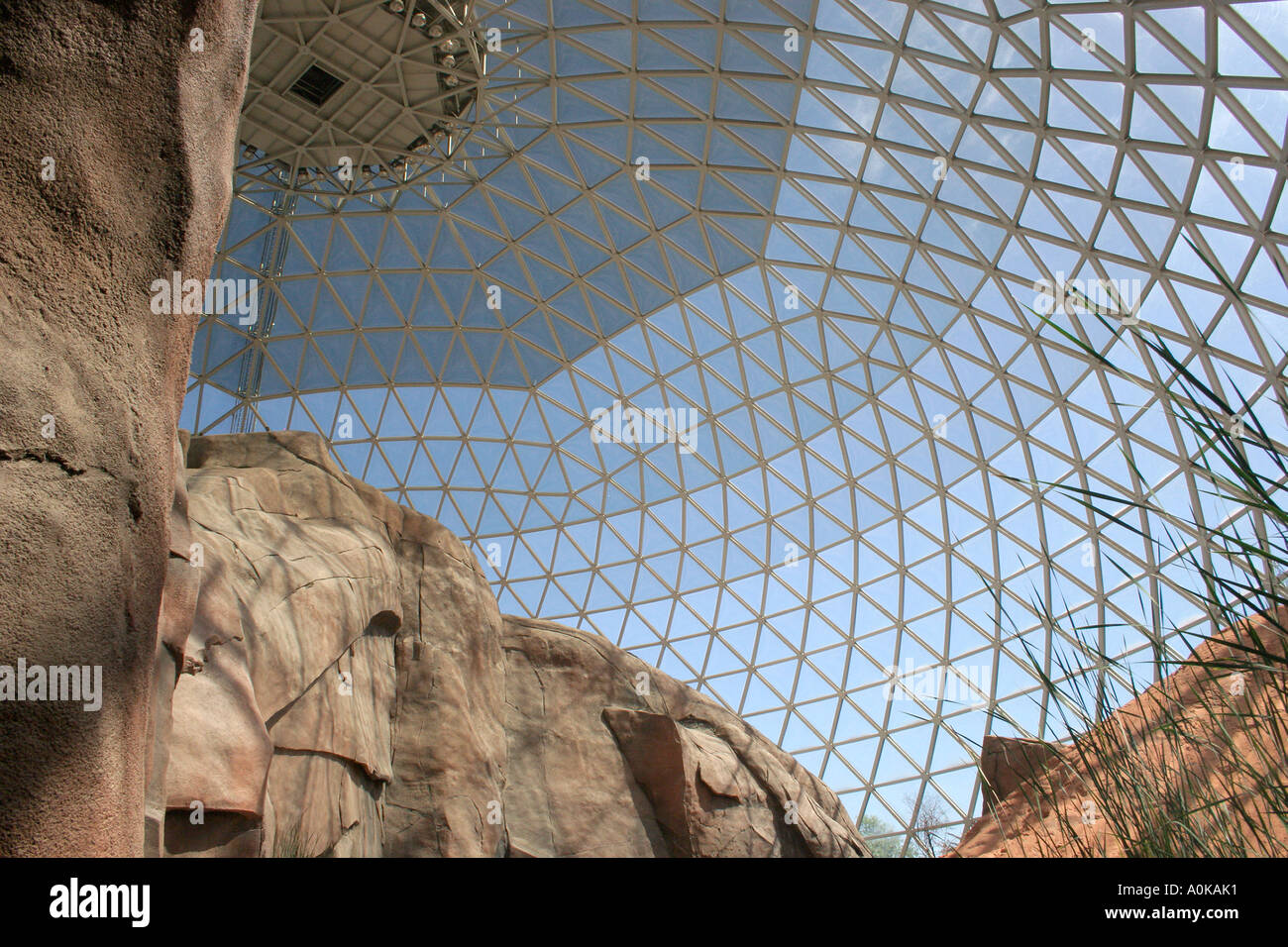 Doorly zoo dome with desert exhibit Stock Photo - Alamy