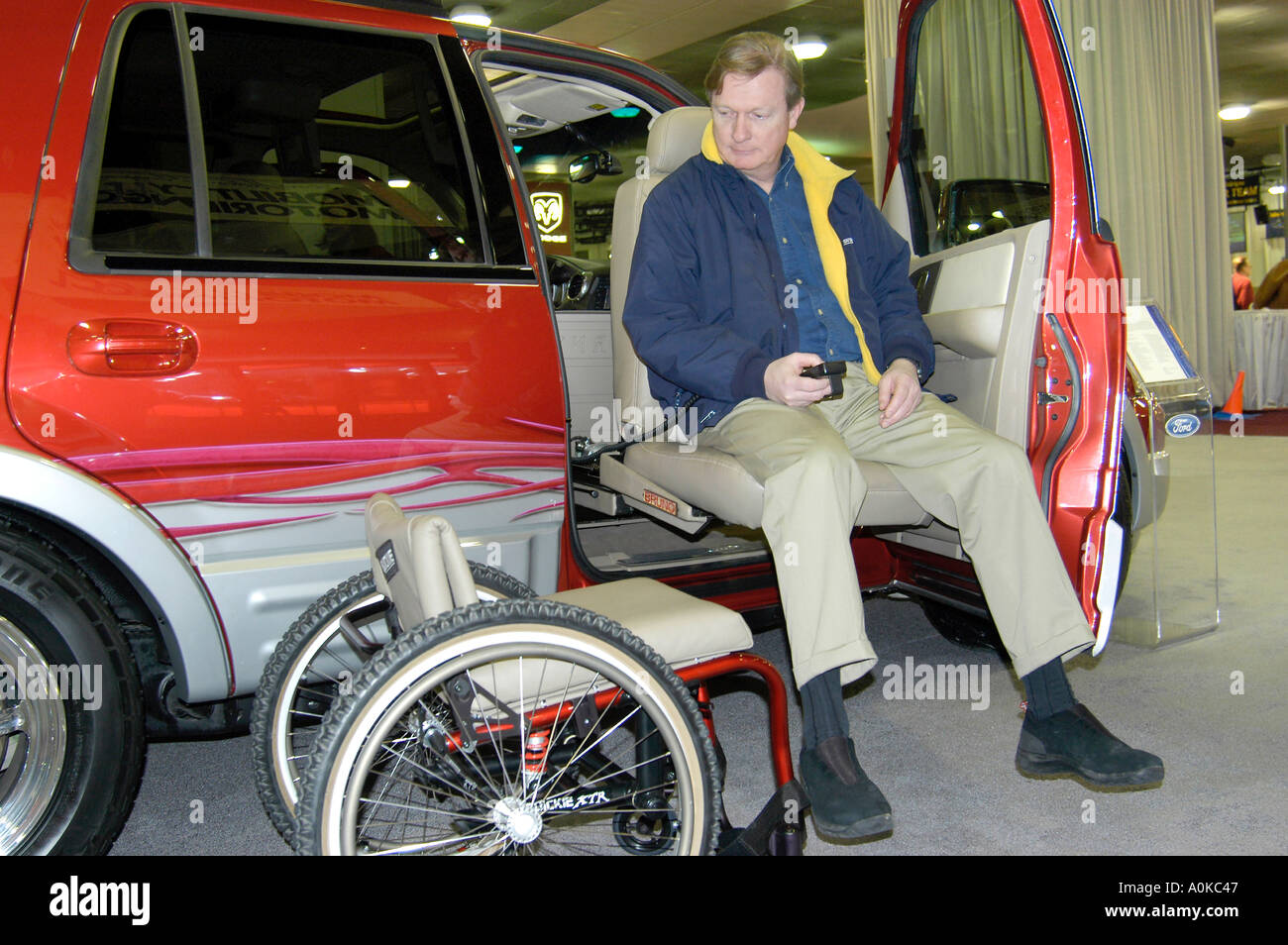 Handicapped vehicle hi-res stock photography and images - Alamy
