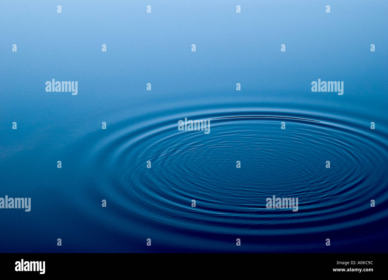 Concentric Water ripples Stock Photo - Alamy